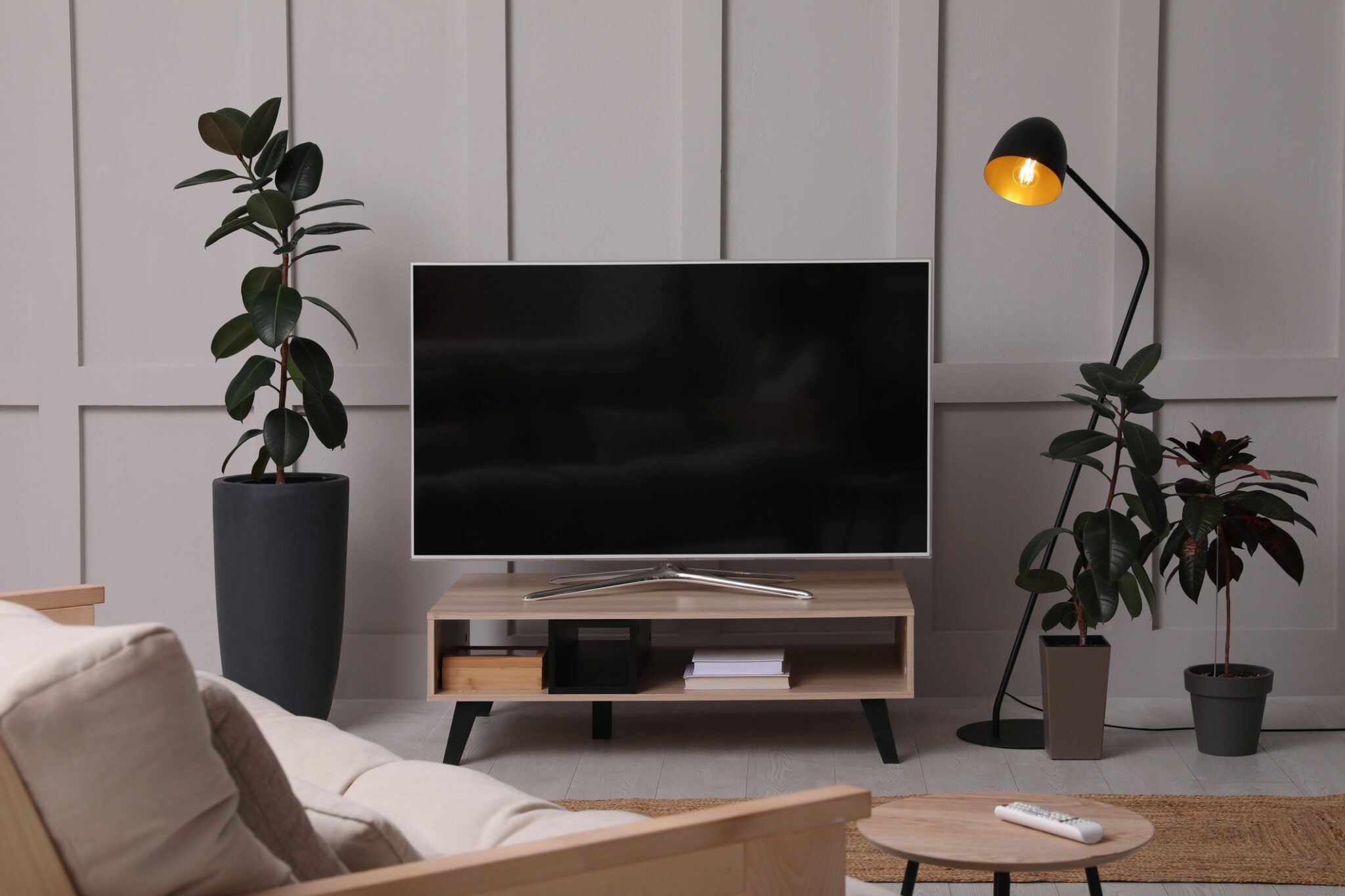 3 Easy Ways to Include Home Electronics in Your Home Decor
